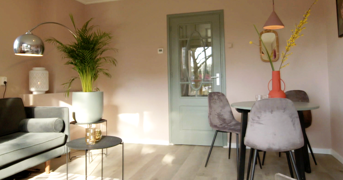 Een compleet nieuwe woonkamer voor Wanita en haar dochtertje | BinnensteBuiten