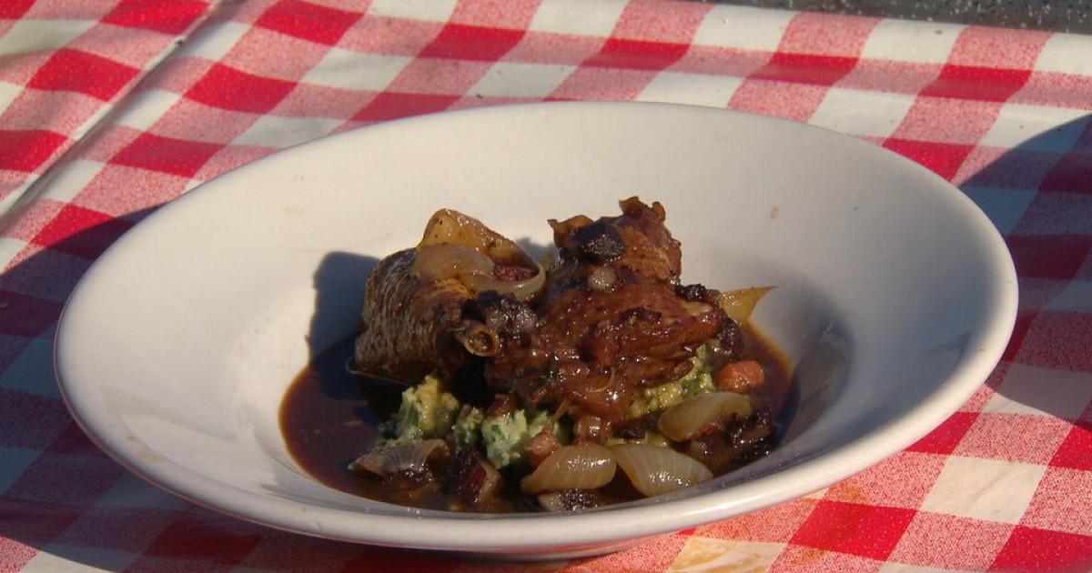 Haantje in de rode wijn | BinnensteBuiten