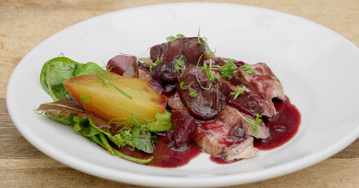 Kalfsentrecote met rode wijnsaus | BinnensteBuiten