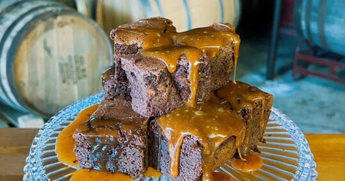 Brownies met chocolade en whiskey karamel | BinnensteBuiten