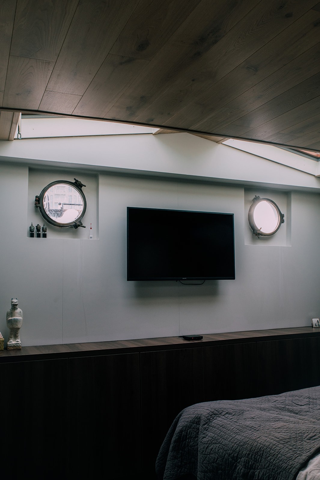 Strakke woonboot in Amsterdam | BinnensteBuiten