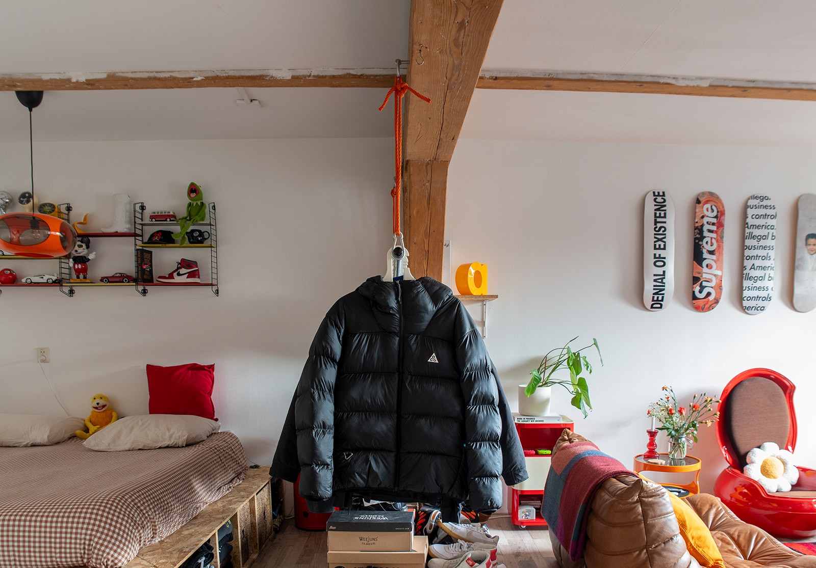 Jaren 70 interieur in de historische Oranje-Nassau Kazerne van ...
